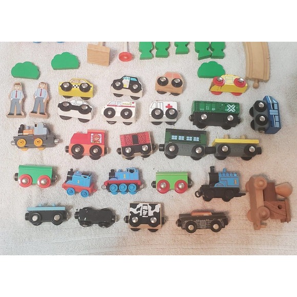 Briogeo | Toys | Thomas Train Brio People Vehicles Trees Signs Track ...
